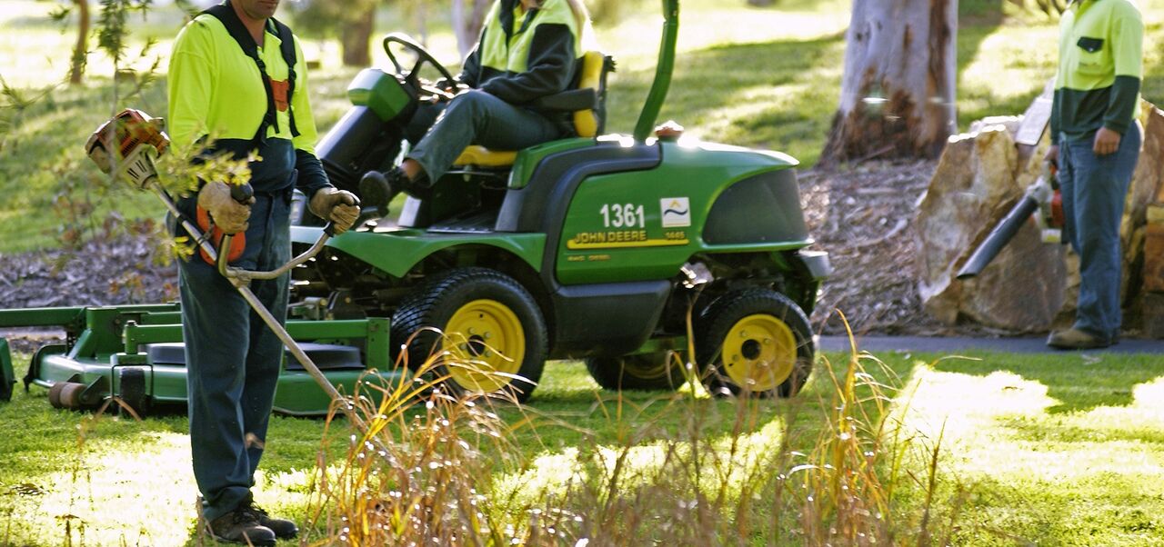 Verge Cutting Program • City of Salisbury
